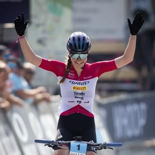 UCI Mountain Bike World Series: Cross-country Olympic U23 World Cup Highlights - Sofie Heby ...