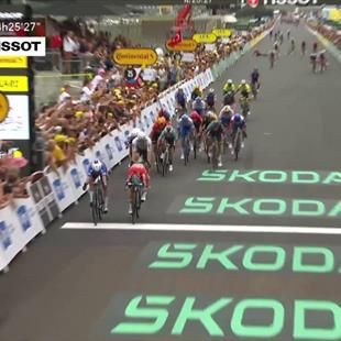 'This is crazy!' - Finish to Stage 4 of Tour de France marred by ...