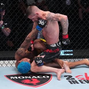 'Laser precision!' - Nate Maness finishes Mateus Mendonca in first ...