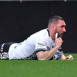 ‘Absolute perfection’ - Richard Lane collects crossfield kick from ...