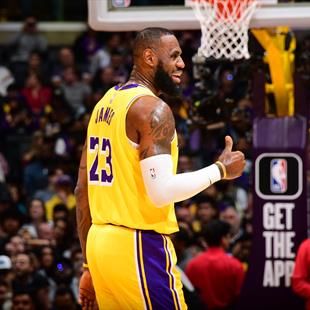 Stunning LeBron James block features in Wednesday's NBA Top 10 Plays ...