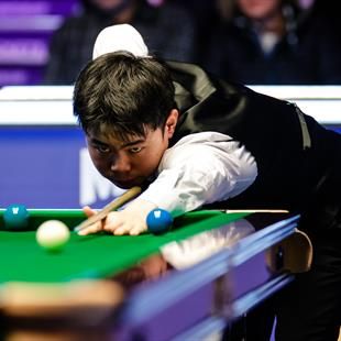 German Masters snooker: Yuan Sijun stuns Ding Junhui after being docked ...