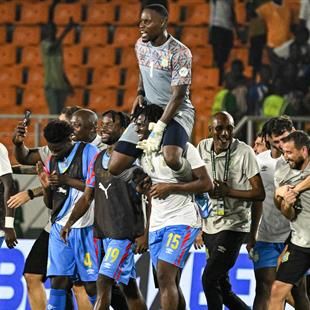 Egypt 1-1p DR Congo – Goalkeeper Lionel Mpasi scores winning spot kick ...