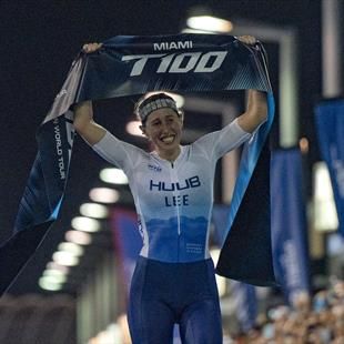 India Lee leads home British clean sweep of podium at T100 in Miami ...