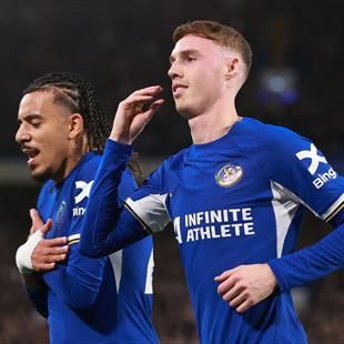 Cole Palmer draws Chelsea level against Manchester United nine minutes ...