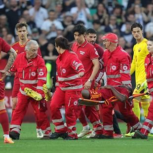 Evan Ndicka: Udinese v Roma encounter abandoned after defender ...