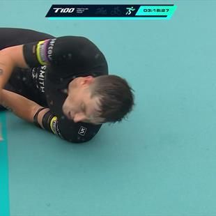 T100 Triathlon World Tour: Kyle Smith vomits crossing line after being ...