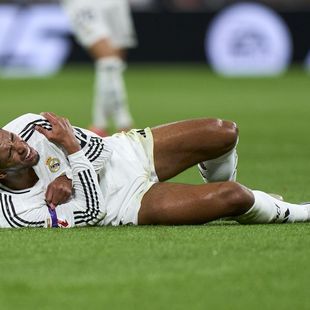 Jude Bellingham injury: Carlo Ancelotti plays down fears over Real ...