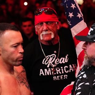 Colby Covington enters arena with wrestling hero Hulk Hogan ahead of ...