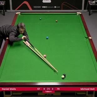 Michael Holt concedes 50 points in fouls on green in incredible scenes ...