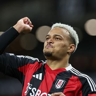 Watch Rodrigo Muniz restore Fulham lead as Wolves 'caught cold again ...