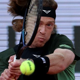 Andrey Rublev crunches forehand for clean winner against Jannik Sinner ...