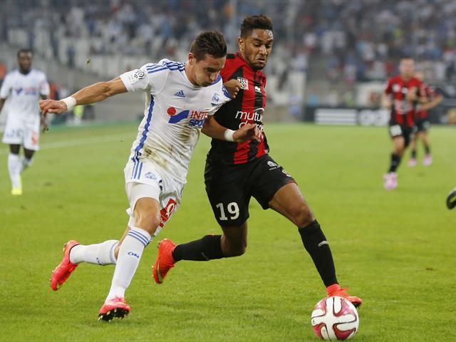 Aston Villa sign French left-back Jordan Amavi - TNT Sports