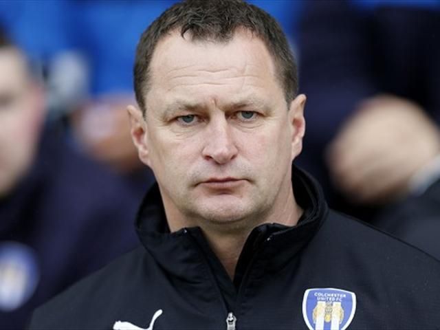 Colchester boss Tony Humes turns to sports psychologist - TNT Sports