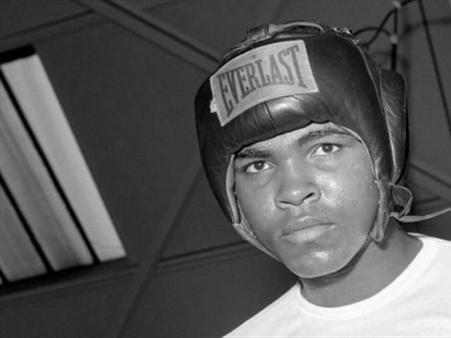 Barack Obama pays tribute to 'The Greatest' Muhammad Ali - TNT Sports