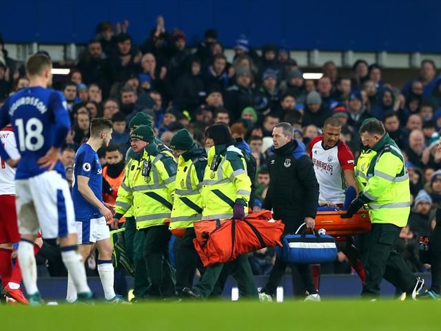 Sam Allardyce confirms James McCarthy suffered horror double leg break ...