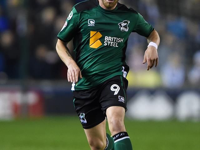 Madden double for Fleetwood sends Alfreton packing in FA Cup - TNT Sports