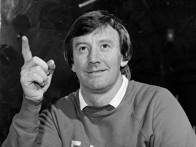 Football news - Former Manchester United youth coach Eric Harrison dies ...