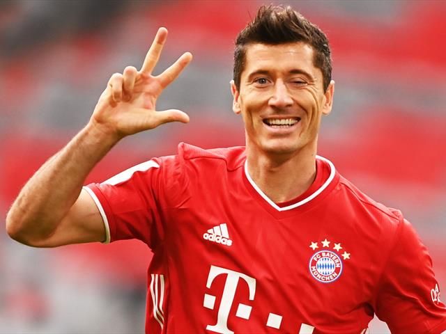 Robert Lewandowski confirmed he held talks with Manchester United over ...