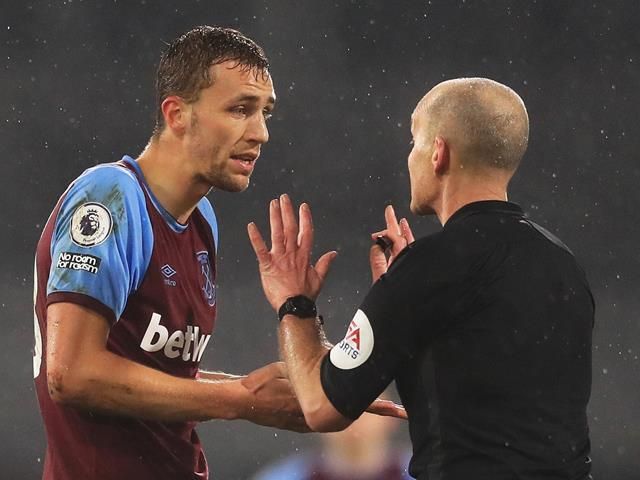 Tomas Soucek red card: The reaction to Mike Dean's decision to send the ...