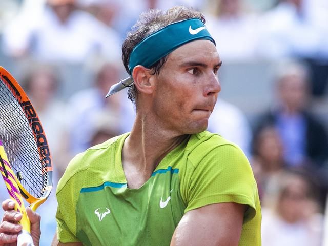 Rafael Nadal on crutches as he heads home to recover from foot ...