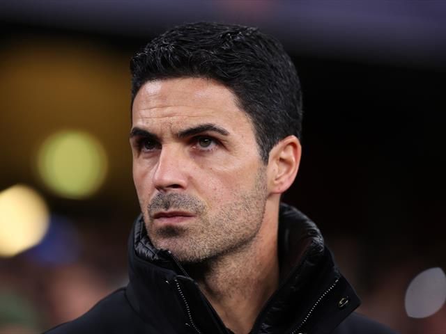 Arsenal host Liverpool, Man City play Huddersfield, Manchester United ...