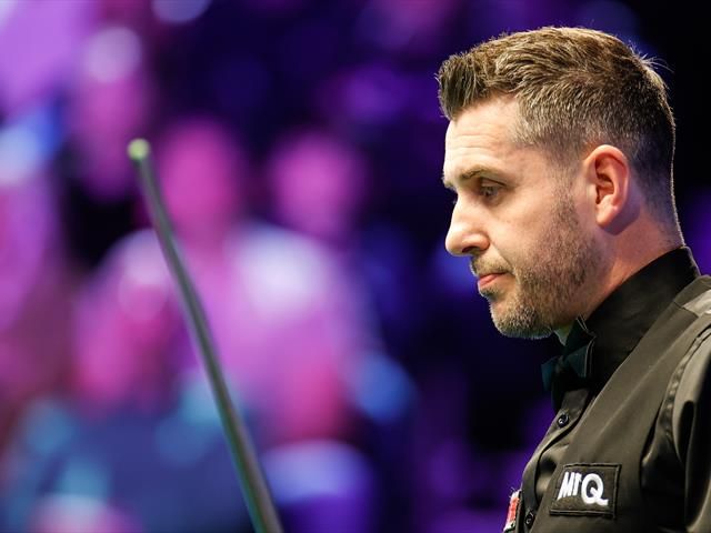 Mark Selby: Alan McManus dismisses player's chances at Crucible but ...