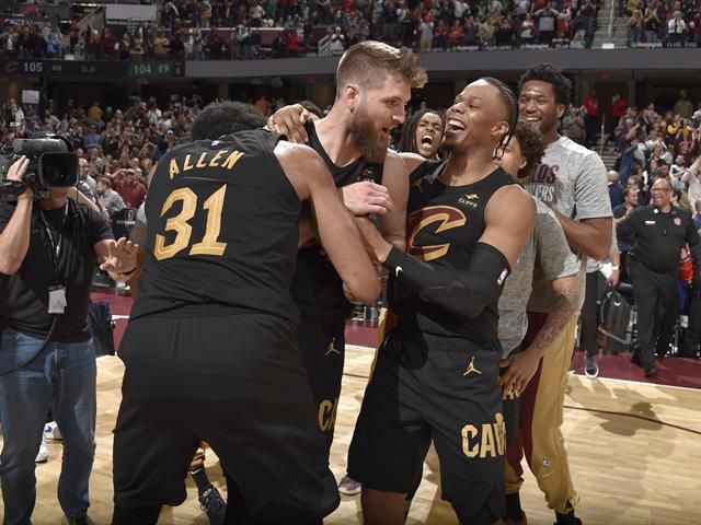 Boston Celtics' NBA win streak snapped as Dean Wade explodes for ...