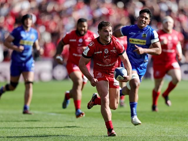 'Simply irresistible' – 'King' Antoine Dupont finishes off brilliant ...