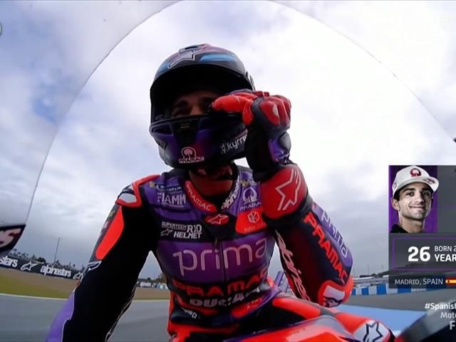 Crazy MotoGP moment as Jorge Martin's visor comes away from helmet at ...