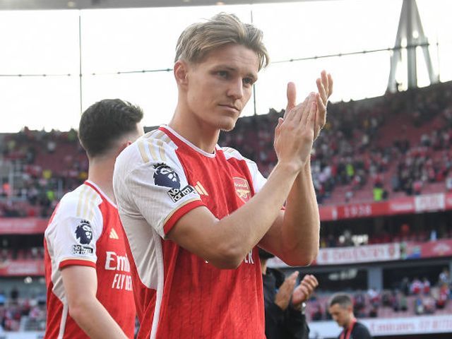 Rio Ferdinand urges Arsenal to use title heartbreak as fuel, Martin ...