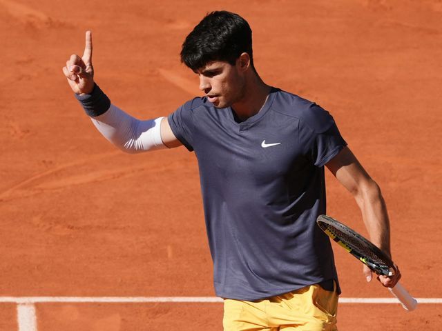 French Open 2024: Carlos Alcaraz hits two scarcely believable winners ...