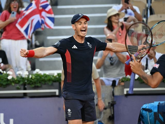 Andy Murray farewell campaign still alive after saving five match ...