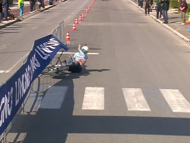 'Down at the first bend!' - Oded Kogut tumbles just after start of ...