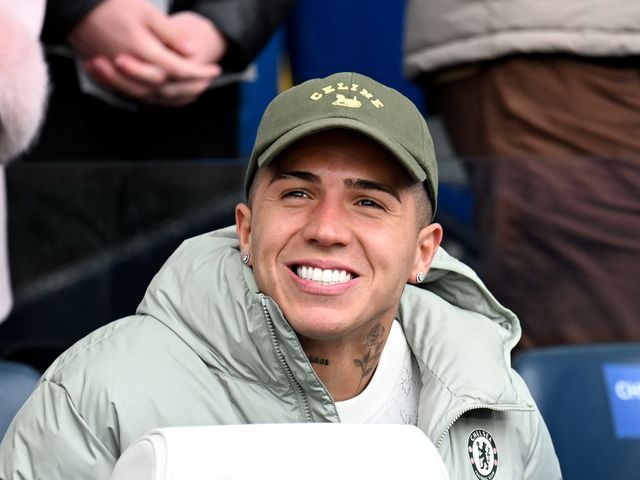 Manchester City eye shock deal for Chelsea’s Enzo Fernandez, Micky van ...