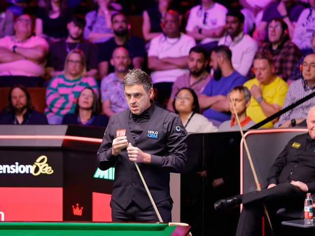 Ronnie O'Sullivan beats Joe Perry with five-century blitz to secure ...
